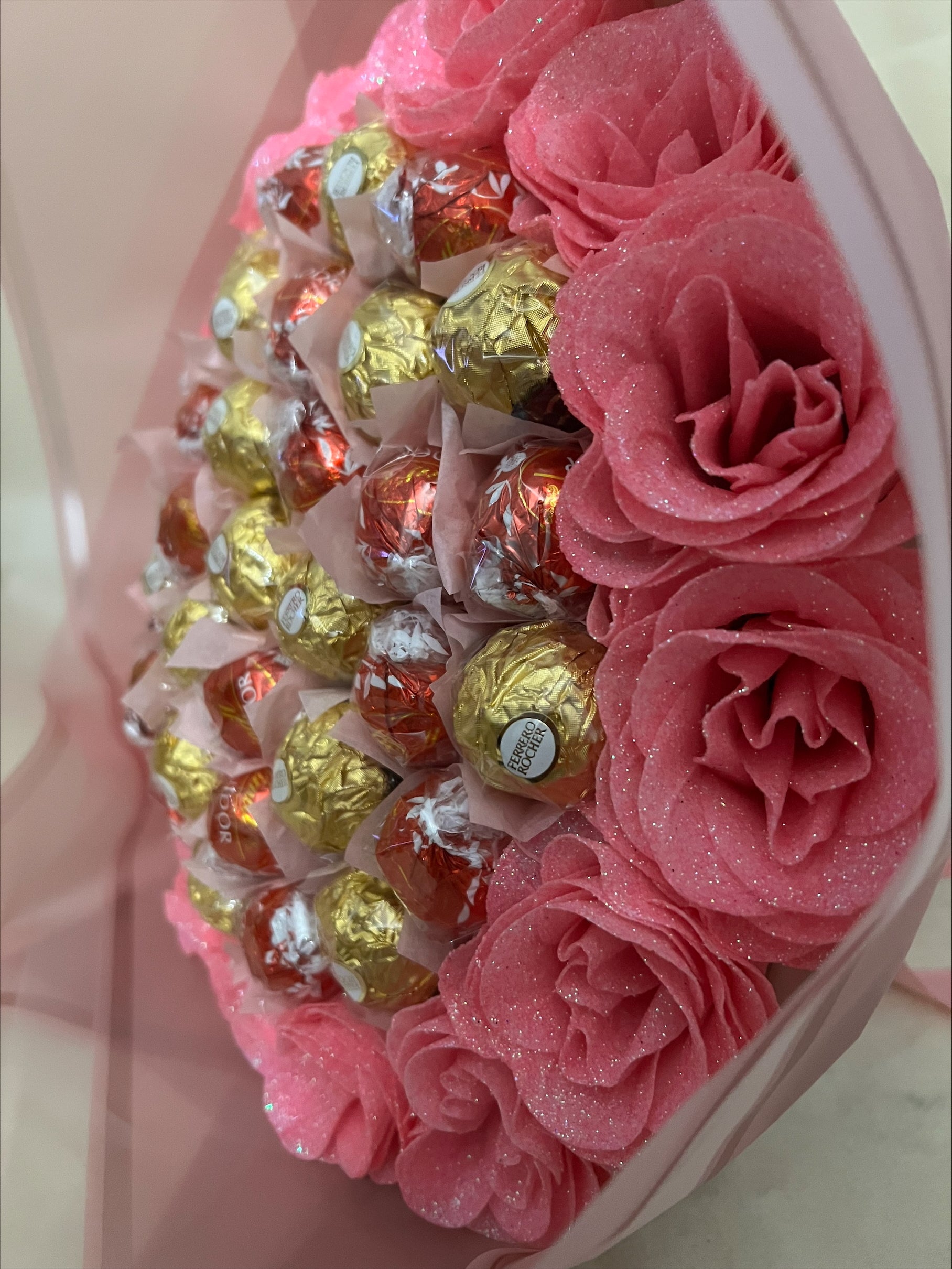 Beautiful Pink Ferrero Rocher & Lindt Lindor With Glitter Roses Hand-T ...